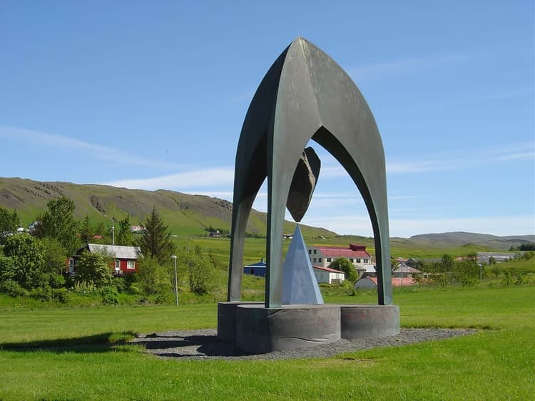 The charming Mosfellsbear Town | Reykjavik Area | Iceland Travel