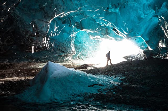 The very long Buri cave | Reykjanes Peninsula | Iceland Travel